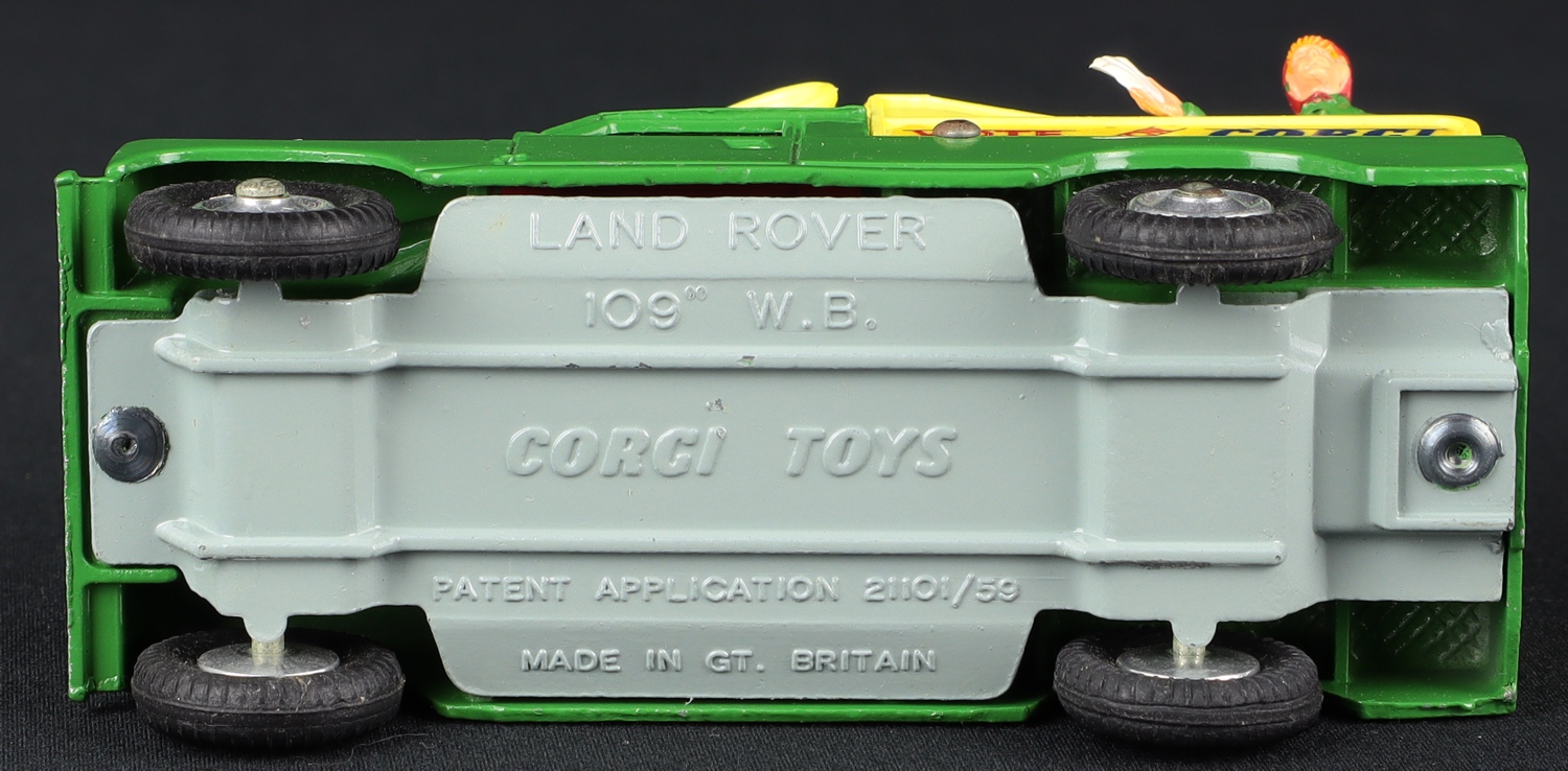 Corgi Toys 472 Public Address Vehicle 'Vote For Corgi' - QDT