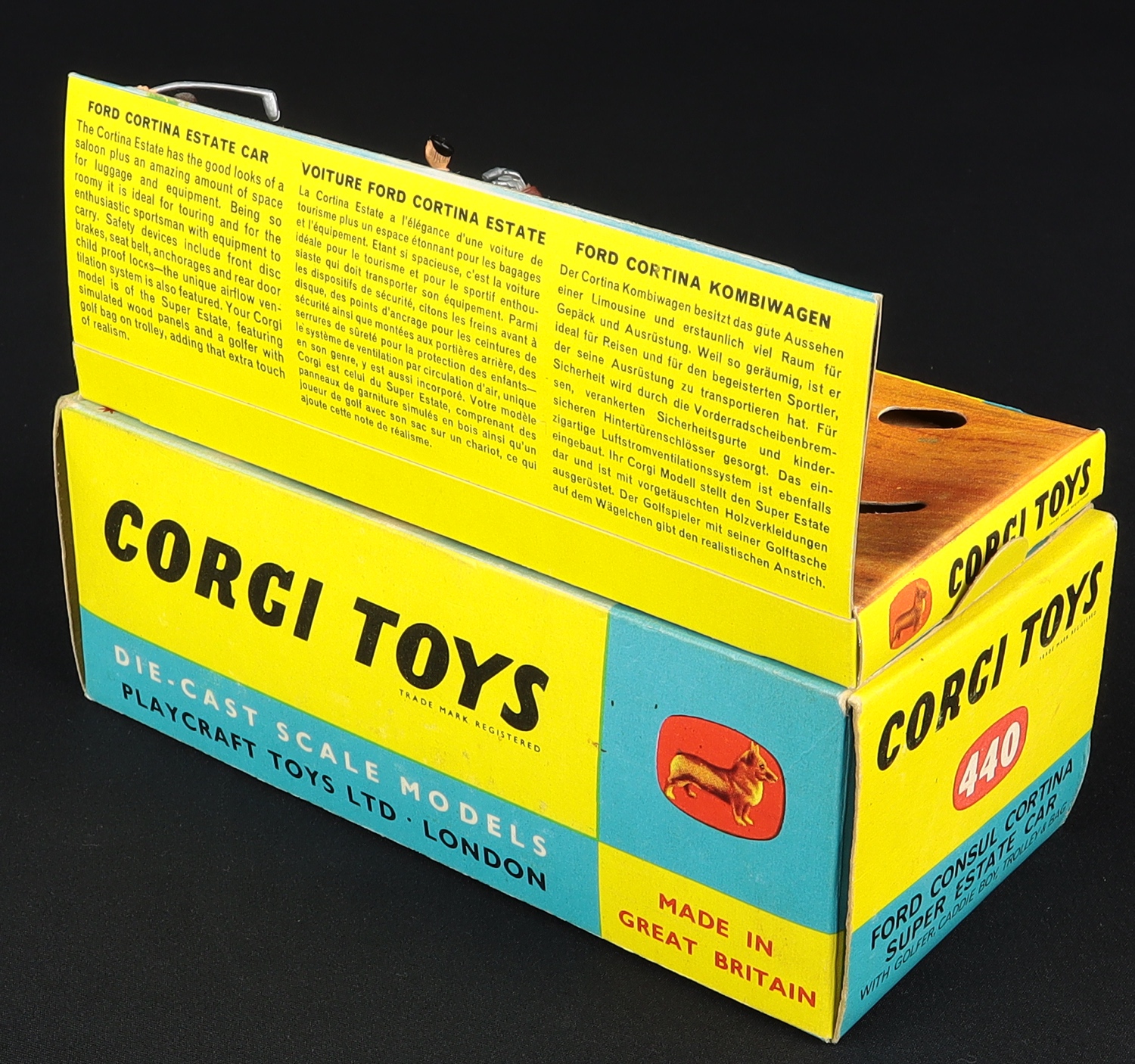 Corgi Toys 440 Cortina Golfing Set - QDT