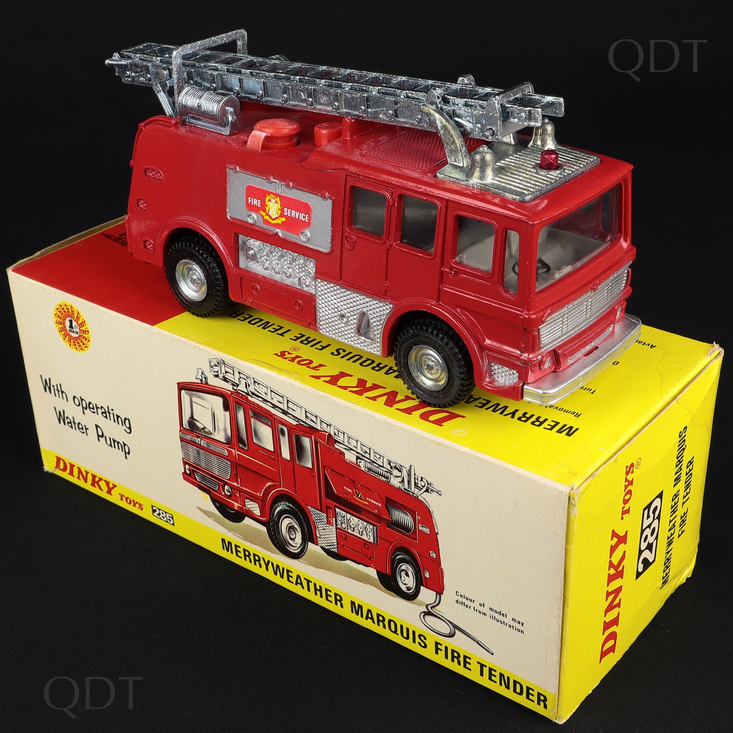 Dinky Toys 285 Merryweather Marquis Fire Engine - QDT