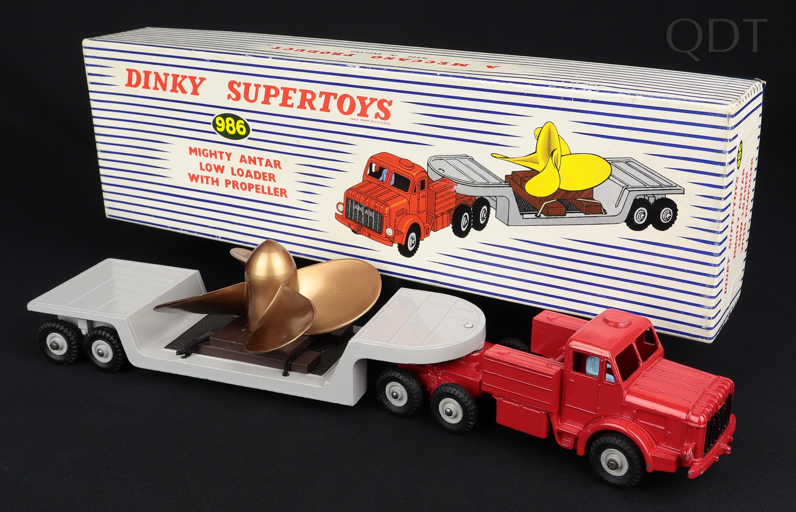 Dinky Toys 986 Mighty Antar Low Loader with Propeller - QDT
