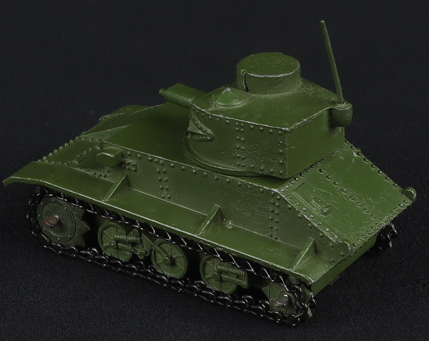 Dinky Toys 152A Light Tank - QDT