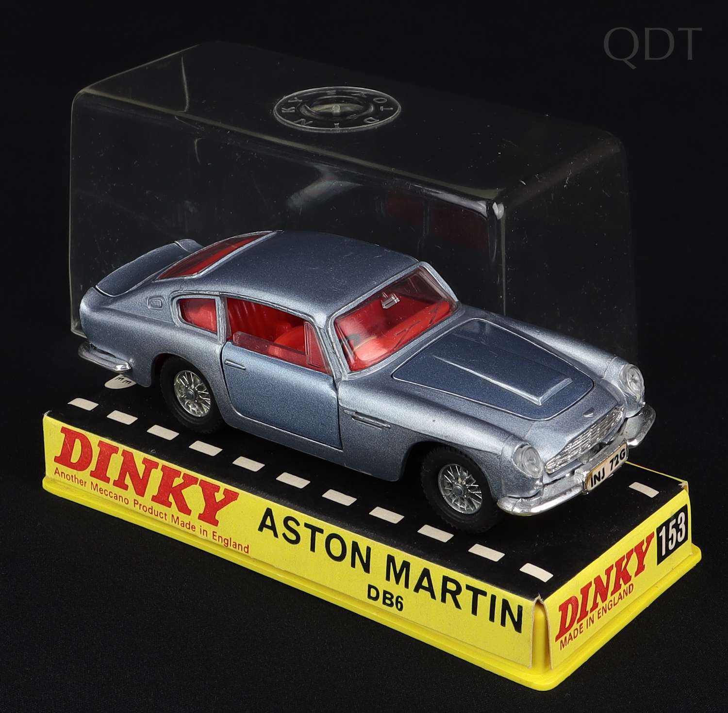 Dinky Toys 153 Aston Martin DB6 - QDT