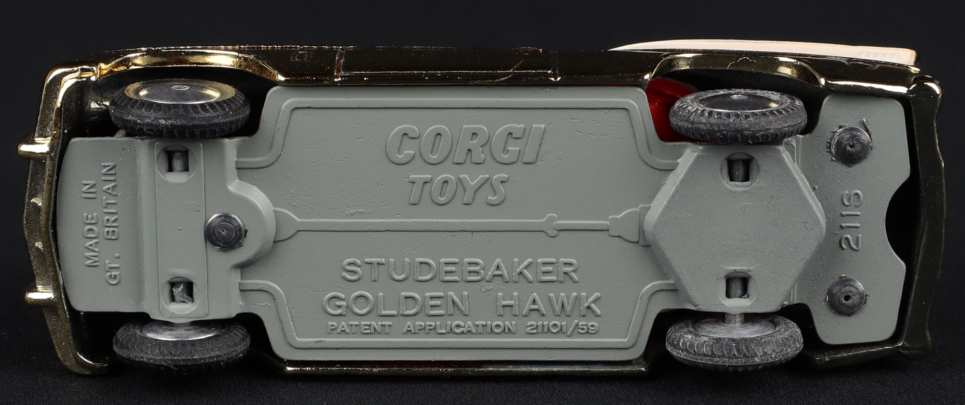 Corgi Toys 211S Studebaker Golden Hawk - QDT