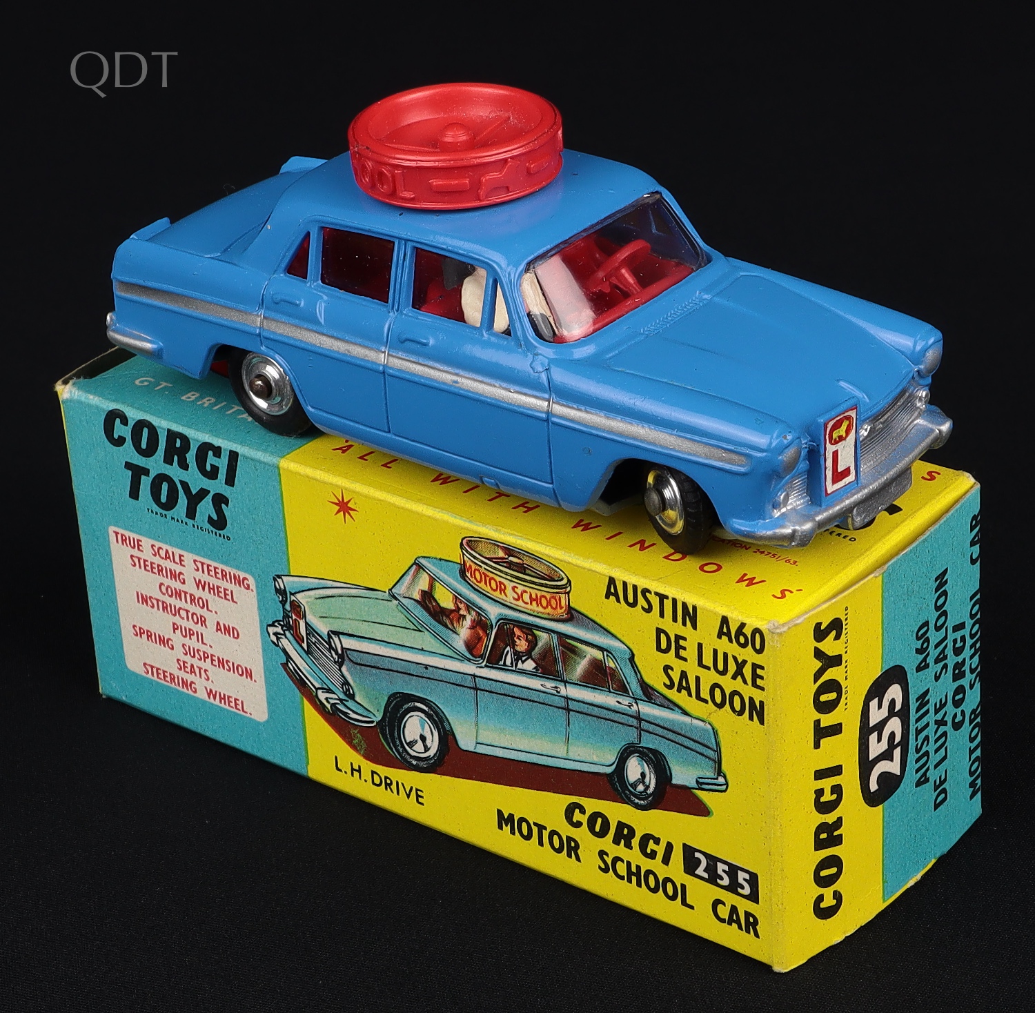 Corgi Toys 255 Austin A60 Motor School Car - QDT