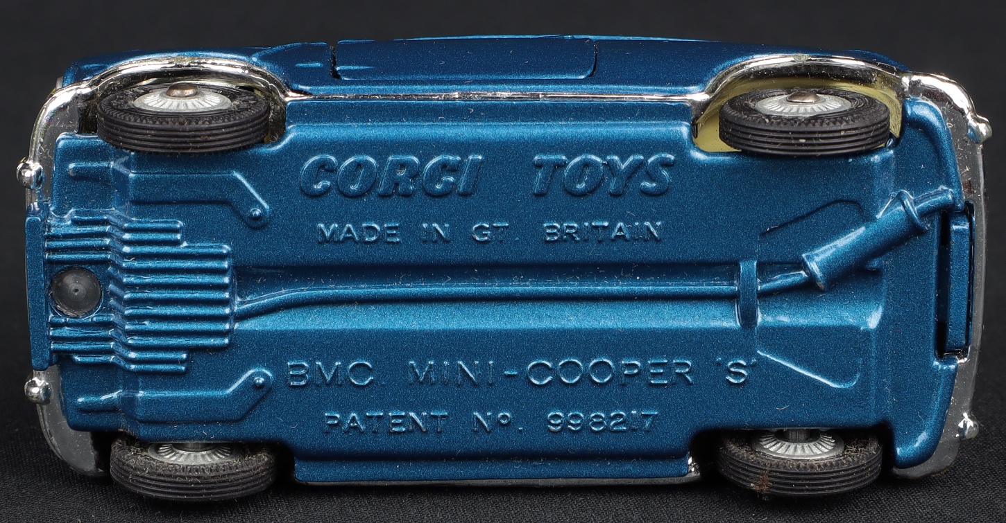 Corgi Toys 334 Mini-Cooper 'Magnifique' - QDT
